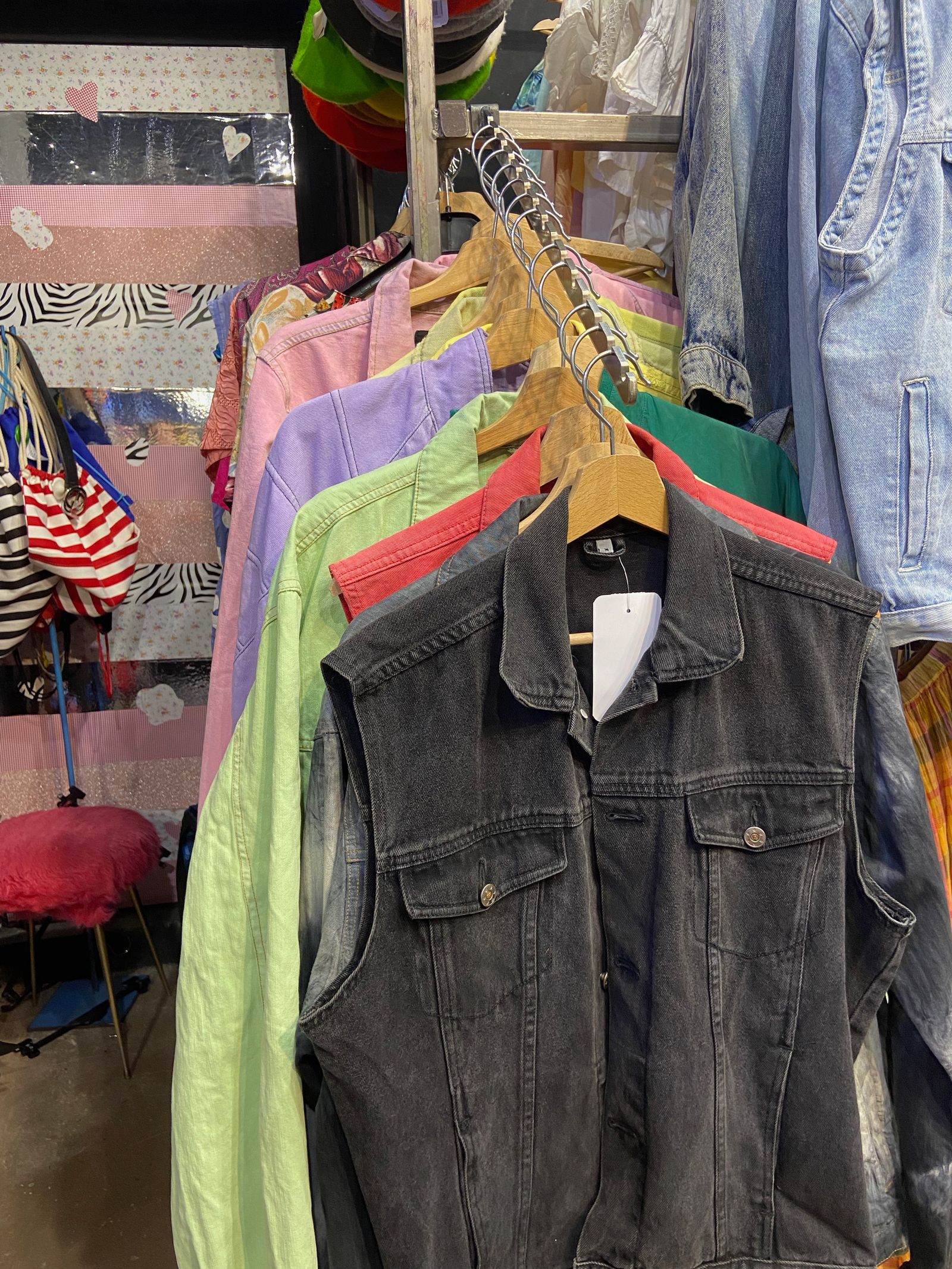 Thrift With Us: Our Favorite Affordable Vintage Shops in Paris - VISION ...